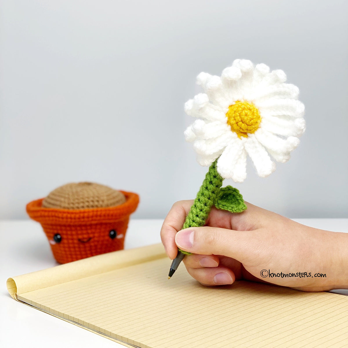 Daisy - Flower Pens (DIGITAL PATTERN) – Knotmonster